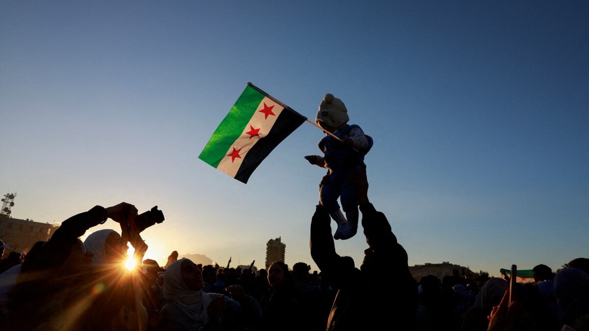 Башар ал Асад вели дека не планирал да ја напушти Сирија но бил евакуиран од Русите