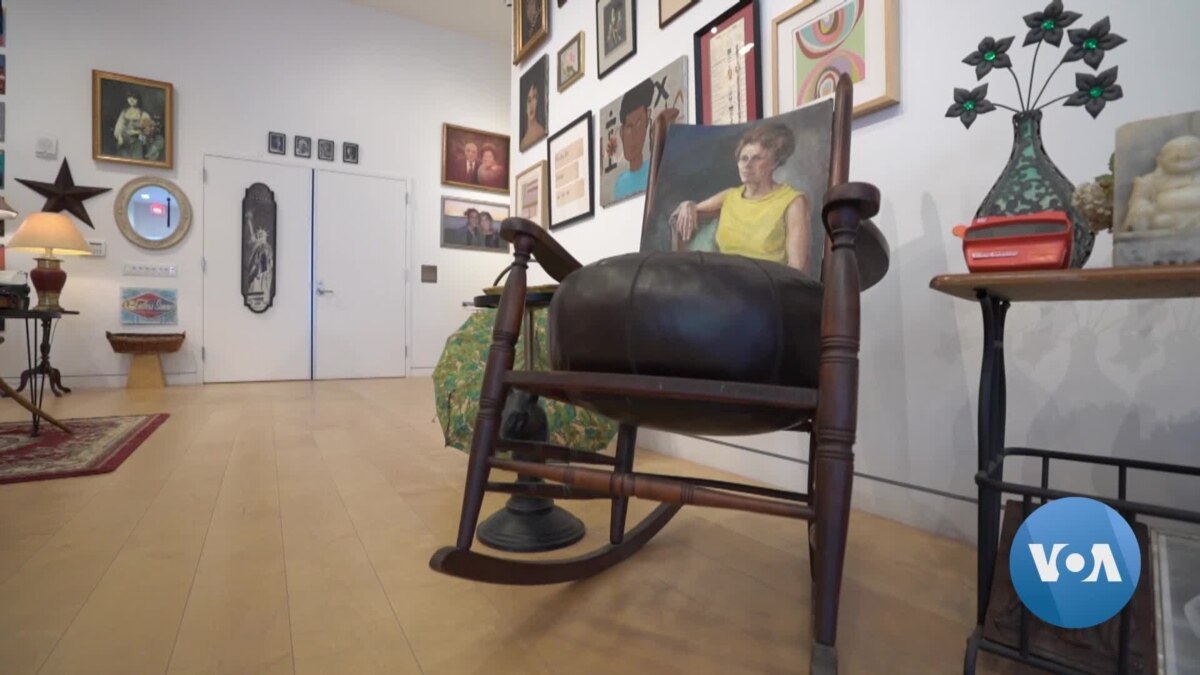 NYC Garbage Man Shares Treasures Found in Trash