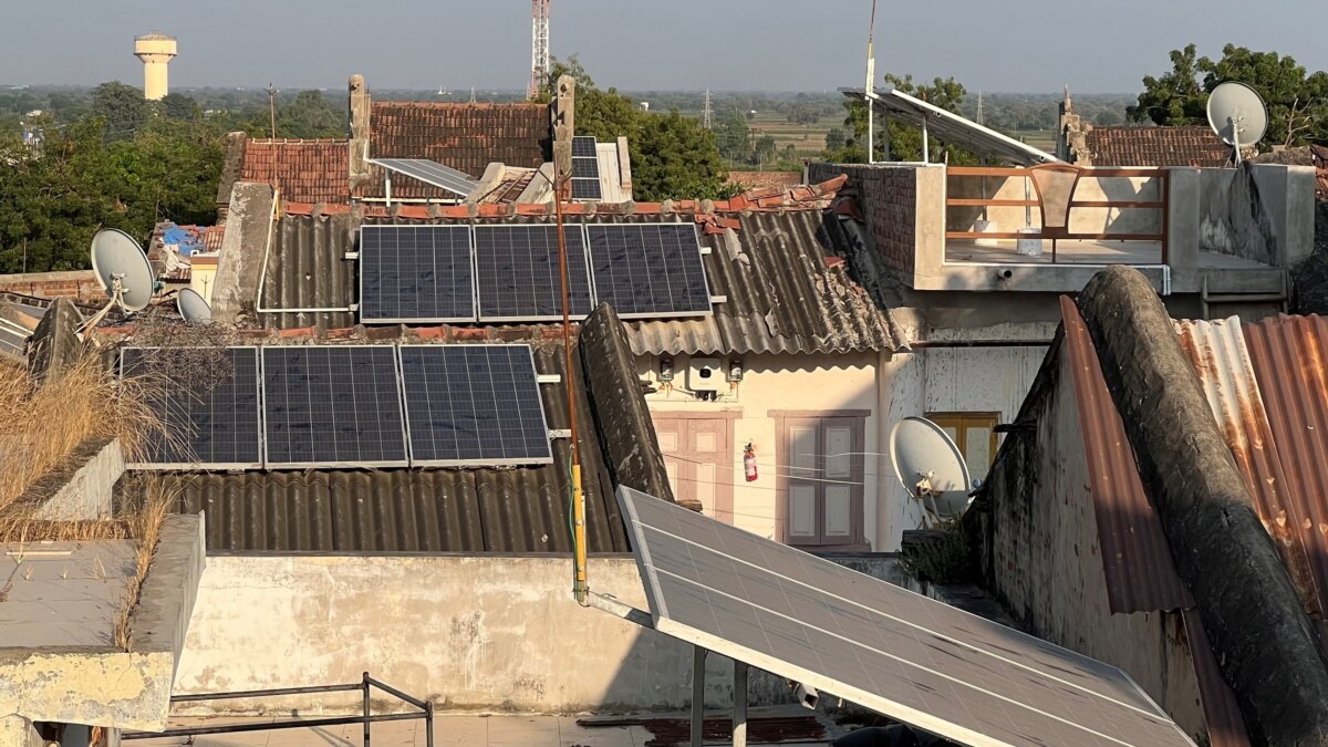 India's First Fully Solar Village Lights Up Lives India's First Fully Solar Village Lights Up Lives