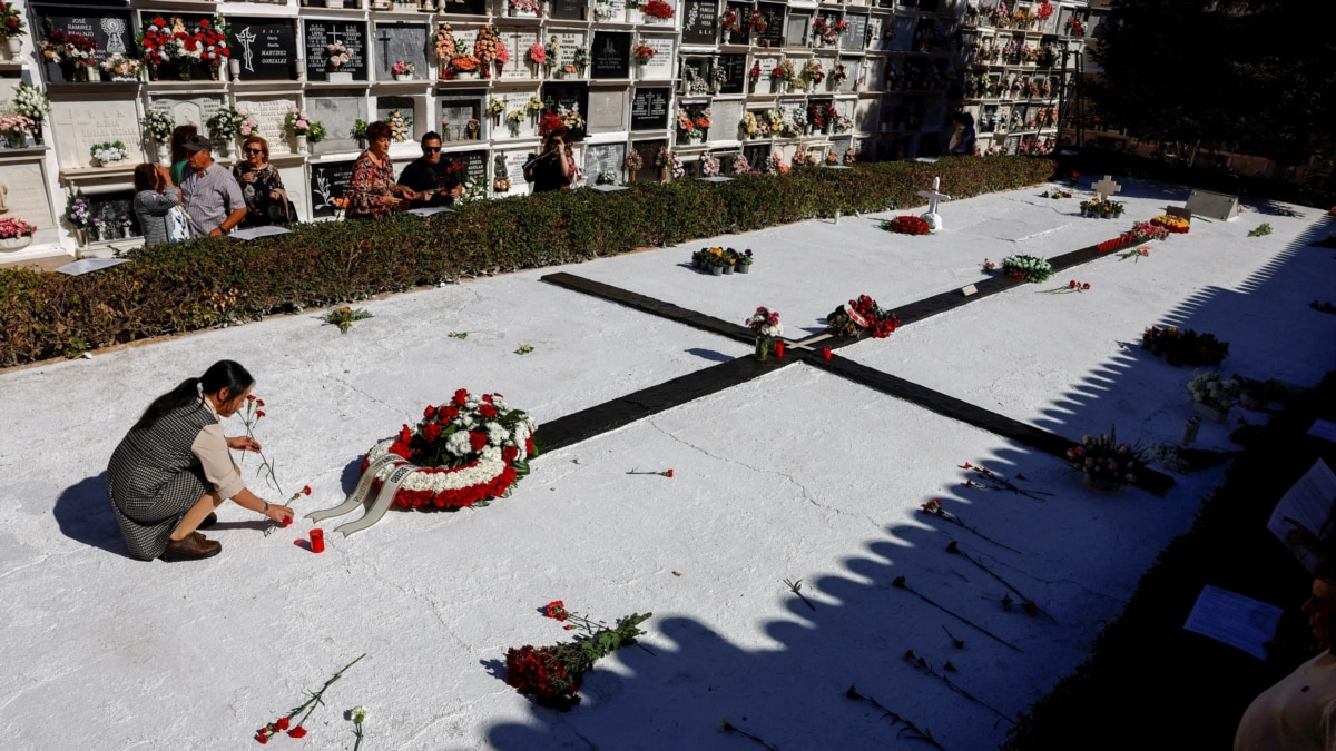 España da la bienvenida a descendientes de exiliados de la Guerra Civil