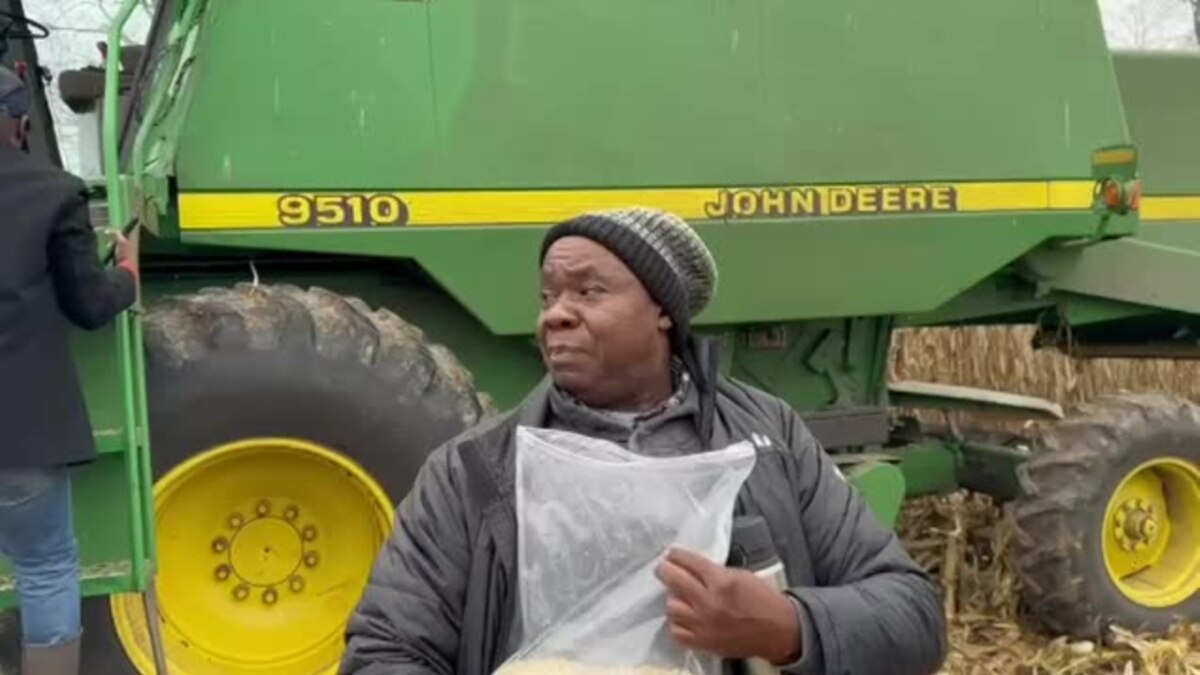 Murimi Ane Mukurumbira anorima ari kuOhio kuAmerica, VaMoses Rumano ...