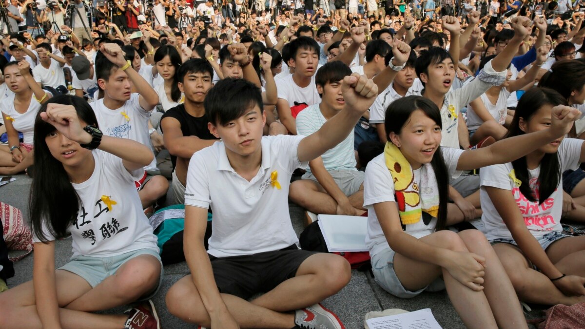 Hong Kong Students Protest China's Policy