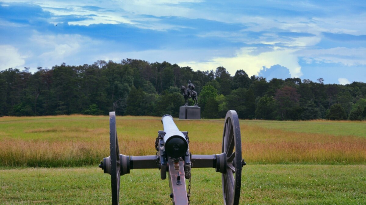 Trump Says He'll Issue Executive Order to Protect Monuments