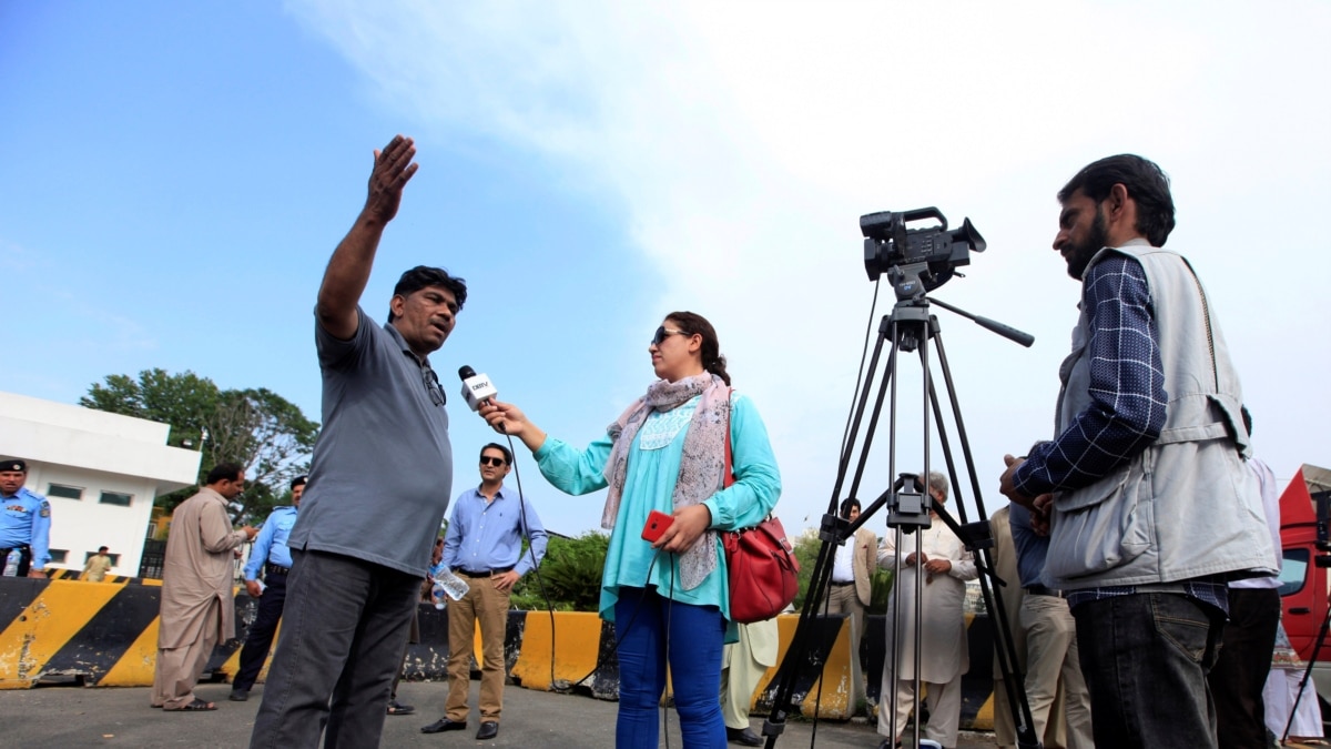 In Rare Testimony, Female Pakistani Journalists Describe Social Media ...