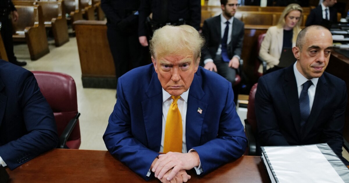 Gjykatësi gjobit sërish ish-presidentin Trump, e paralajmëron për dënim ...