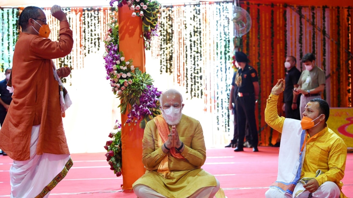 Modi Lays Temple Foundation Stone Marking Victory for Hindu Nationalist ...