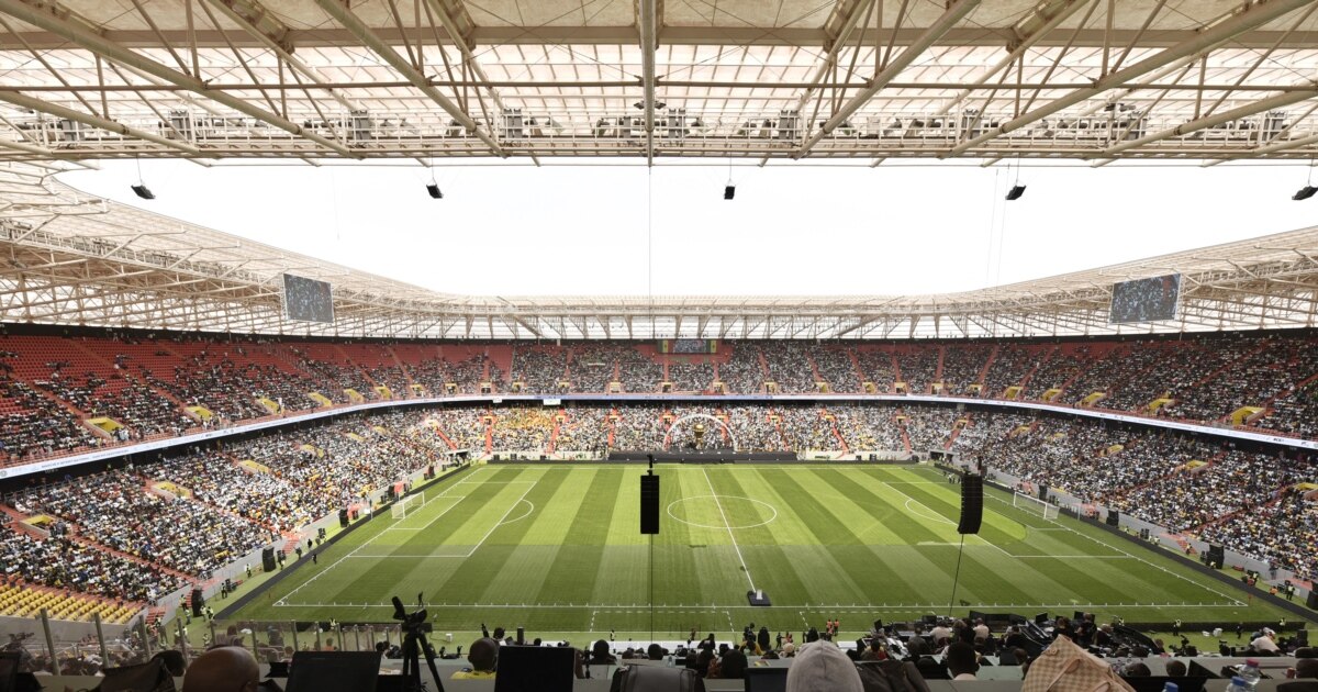 Macky Sall inaugure le stade Abdoulaye Wade à Dakar