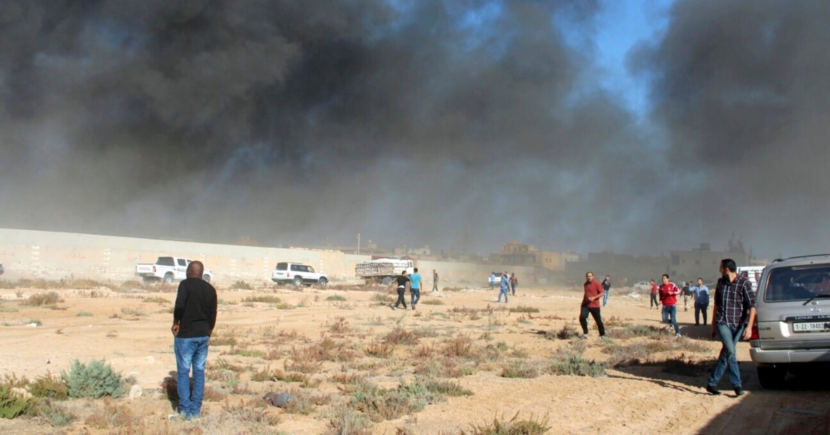 Airstrike Targets Tripoli Outskirts as Libya's Rival Groups Battle