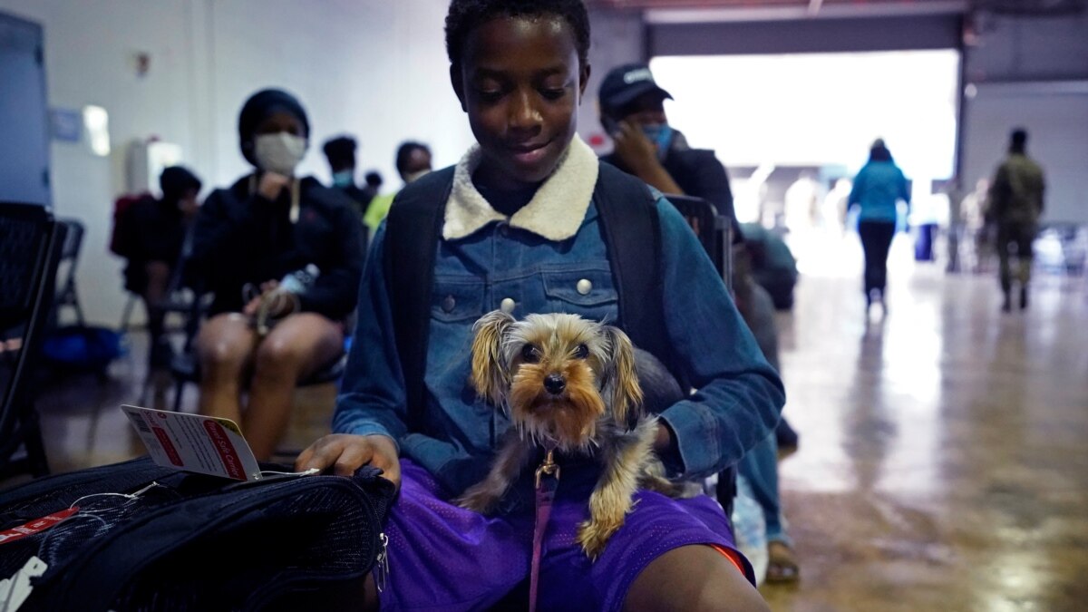 Residents in Hurricane Laura's Path Prepare for Worst