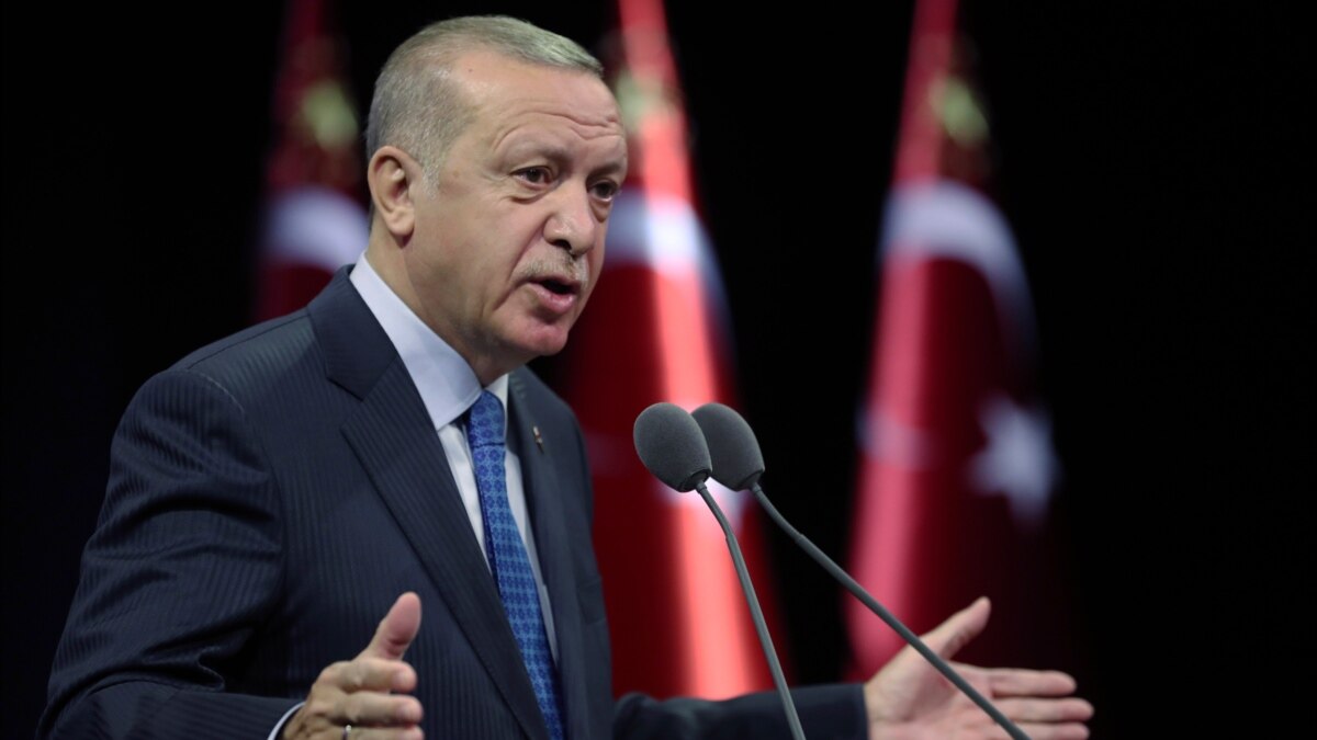 Erdogan oo ku celiyey jawaabtii ka careysiisay Faransiiska