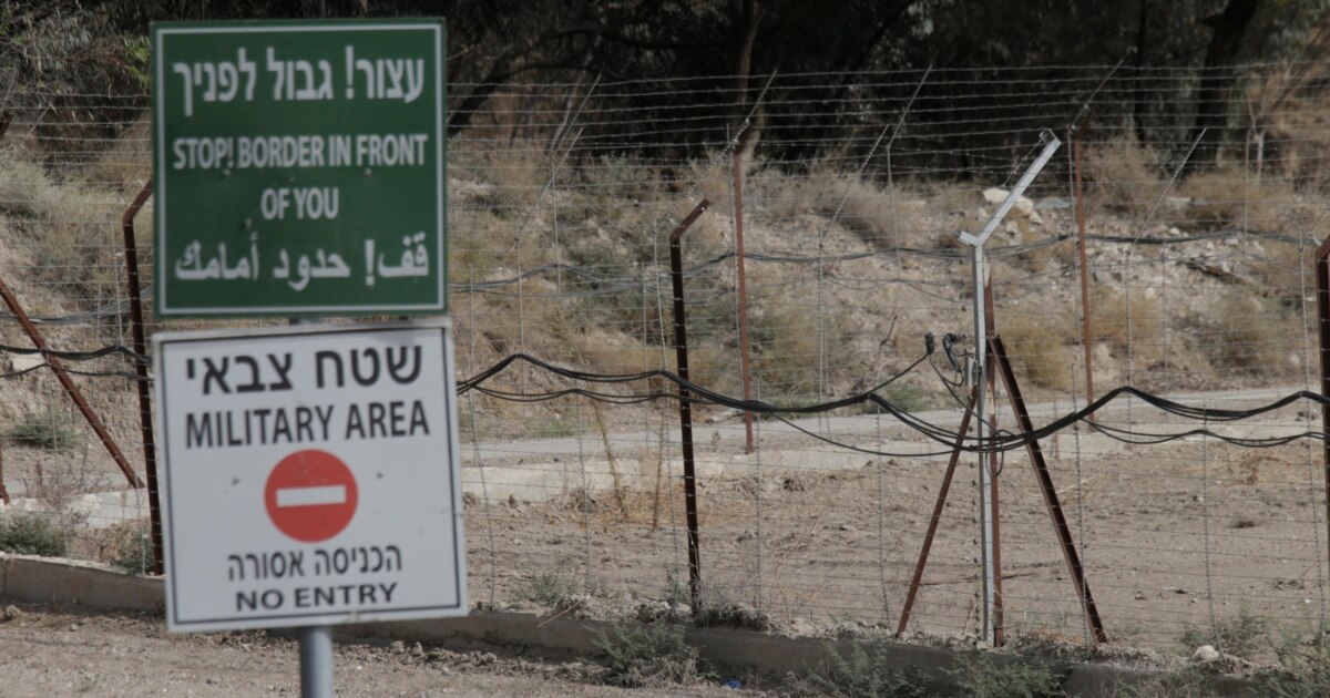Jordanian Man Held After Hammer Attack Wounds 2 Israelis