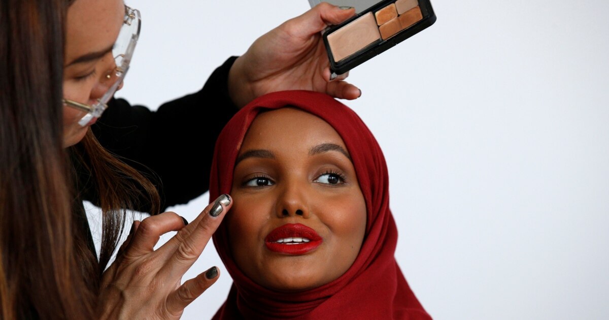 Somali American Becomes Sports Illustrated Swimsuit's 1st Hijab-Clad Model