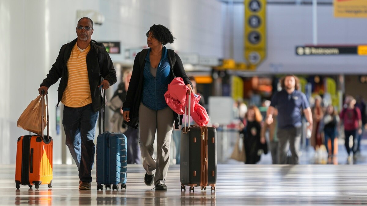 EEUU enfrenta gran aumento de los viajes en semana de Acción de Gracias