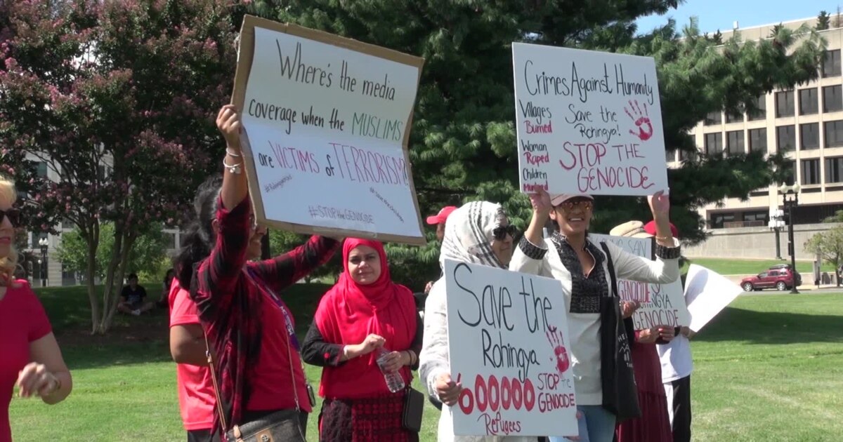 Demonstrators Demand Genocide Label on Rohingya Crisis