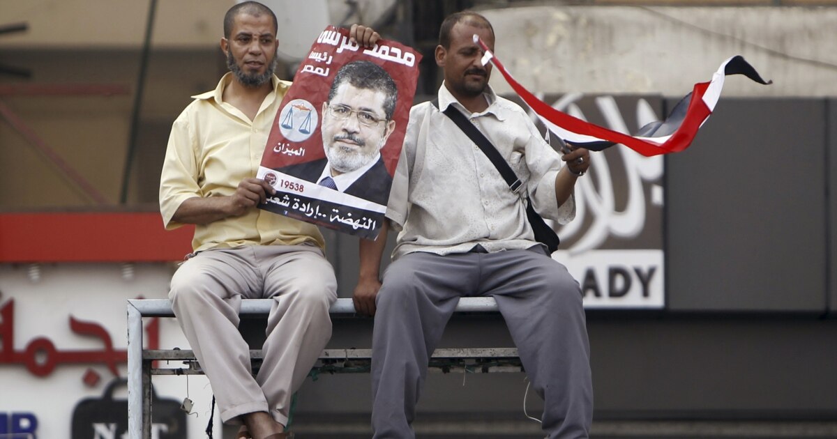 Muslim Brotherhood's Morsi Claims Win in Egyptian Election