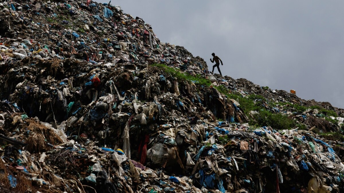 In Nepal's Capital, Waste Puts off Visitors and Locals