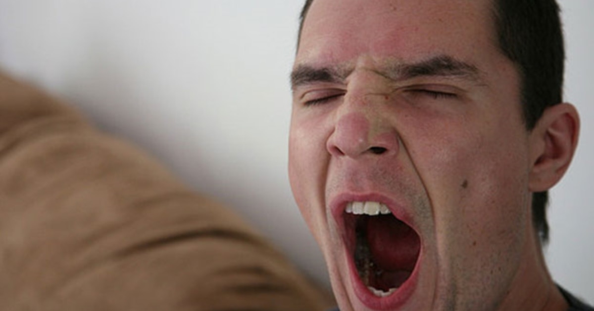 Yawn (verb)