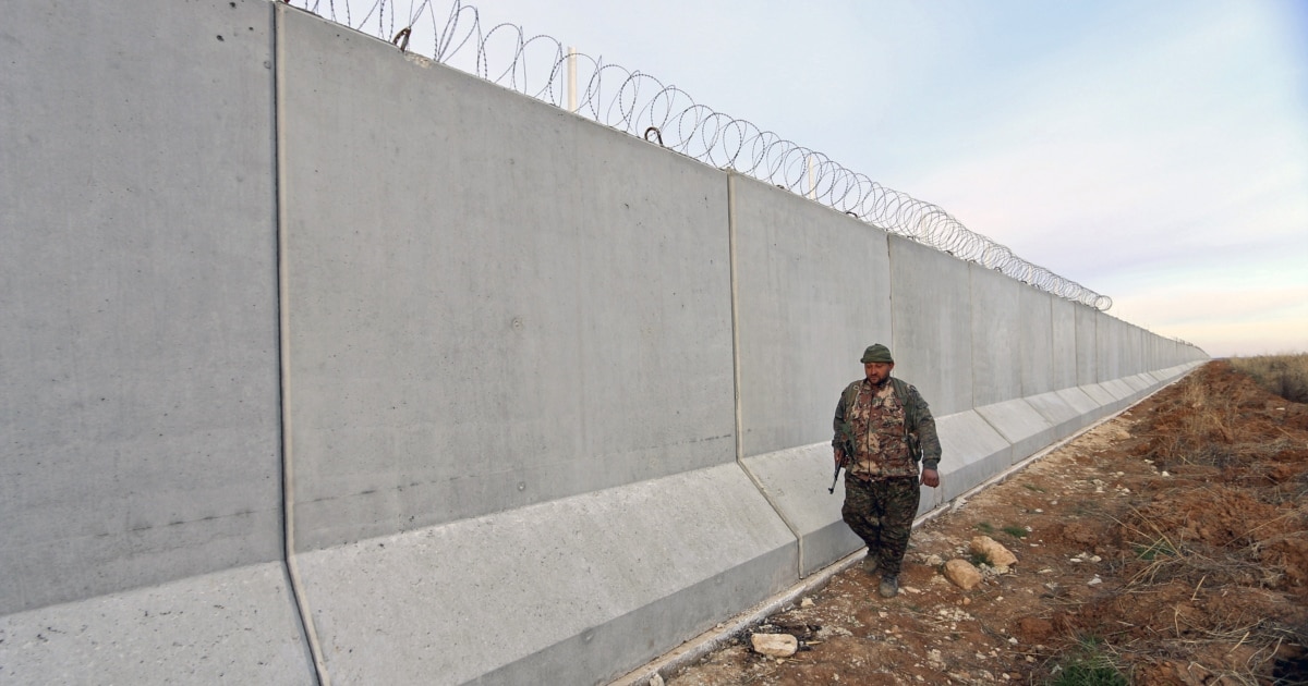 Trenches, Berms, Walls Dominate War Scene in Syria, Iraq