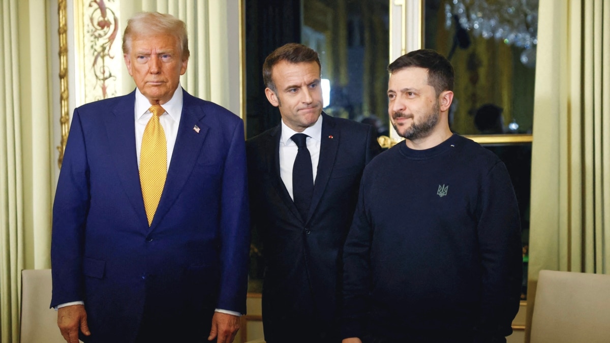 Reunião tripartida em Paris junta Macron, Trump e Zelensky