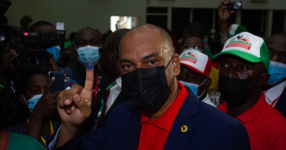 Congresso da UNITA: Costa Júnior promete "resgatar a liberdade, a ...