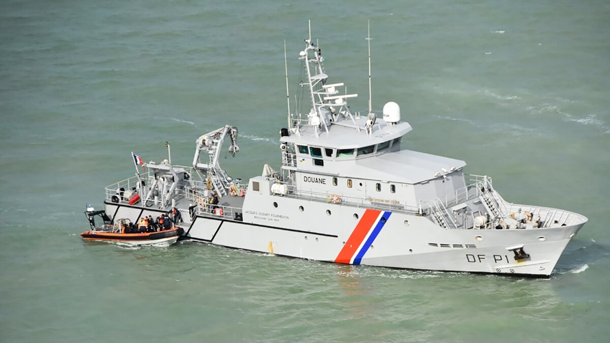French Coastguards Rescue 31 Migrants Attempting Channel Crossing