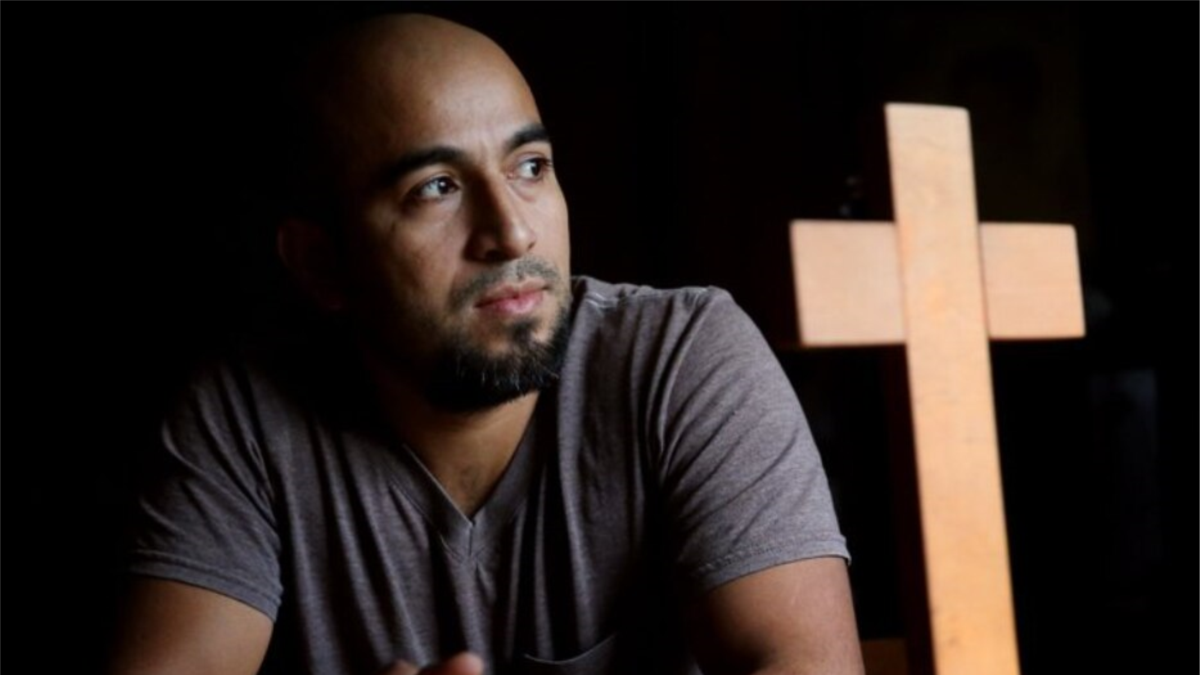 Honduran Man Exits US Church After Years in Sanctuary From Deportation