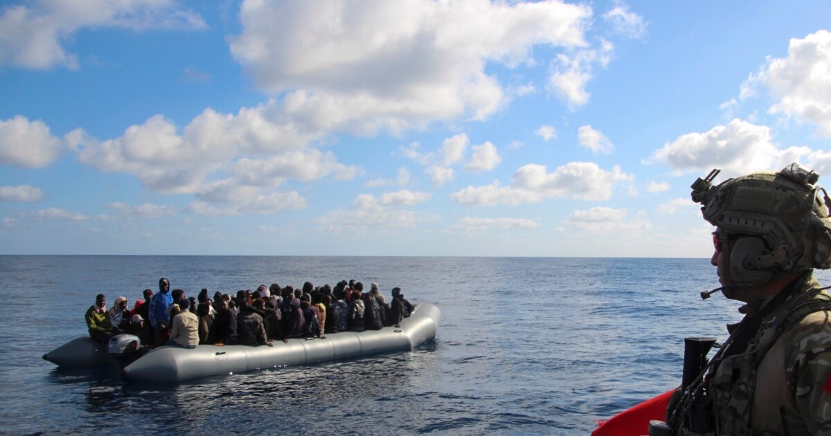 438 tahriibeyaal ah oo laga soo badbaadiyay badda Mediterranean-ka