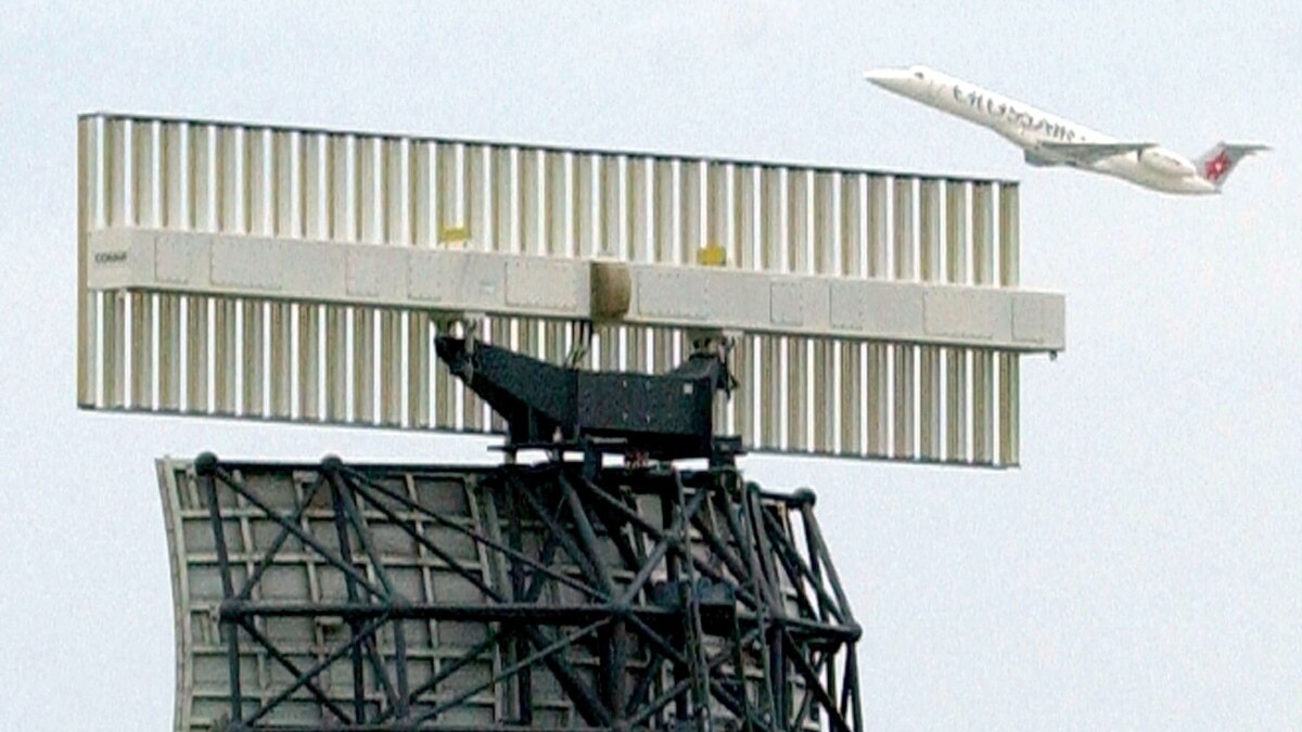 Africa Air Controllers Pause Strike