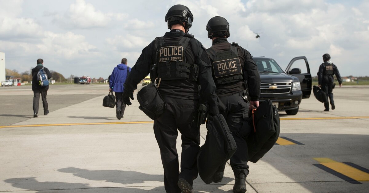 Obama Bodyguards Suspended After Drunken Binge