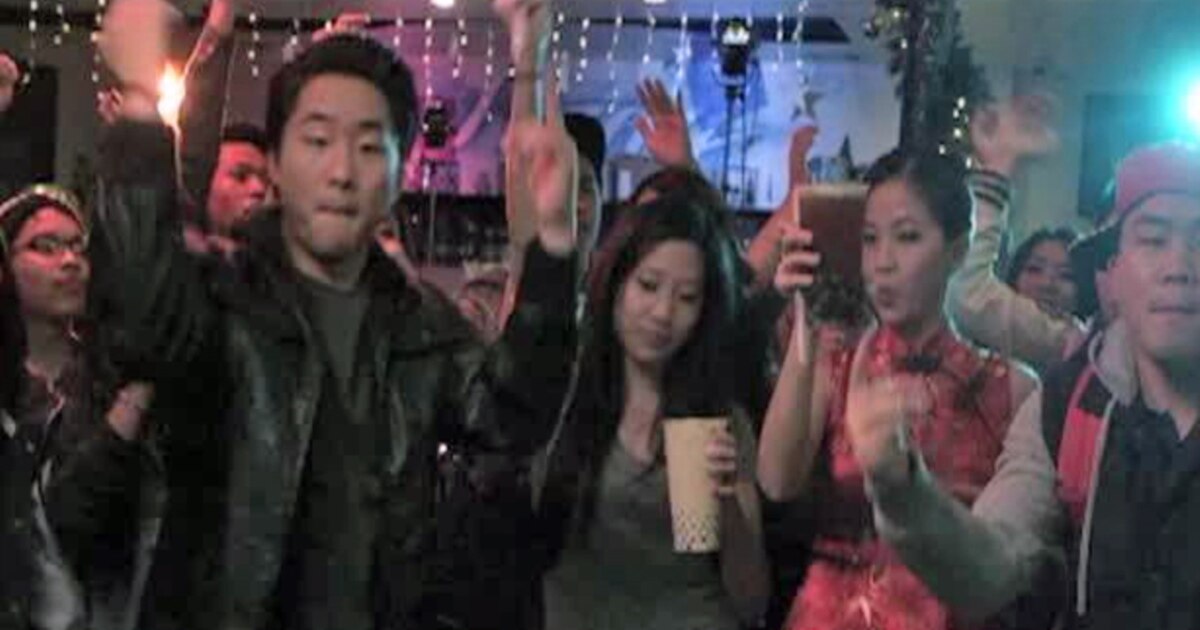 Rasa Bangga Akan Akar Budaya Meningkat pada Warga AS Keturunan Asia