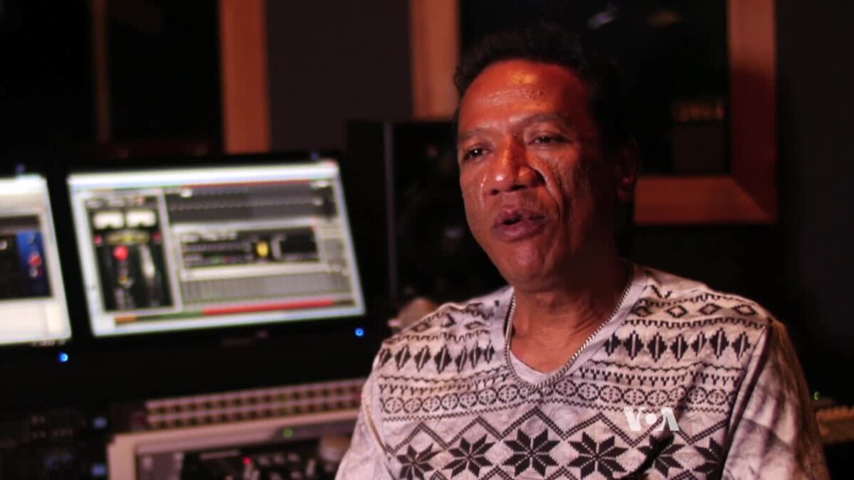 Exiled Myanmar Singer Still Not Able to Return Home