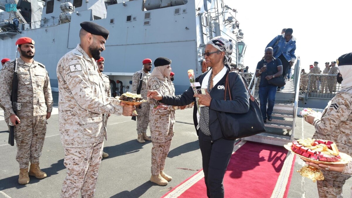 Saudiyya Ta Fara Kwashe ‘Yan Kasarta A Sudan