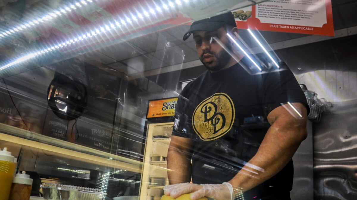 Bodega Owner: Coffee, Food But No Customers in 'Ghost Town'