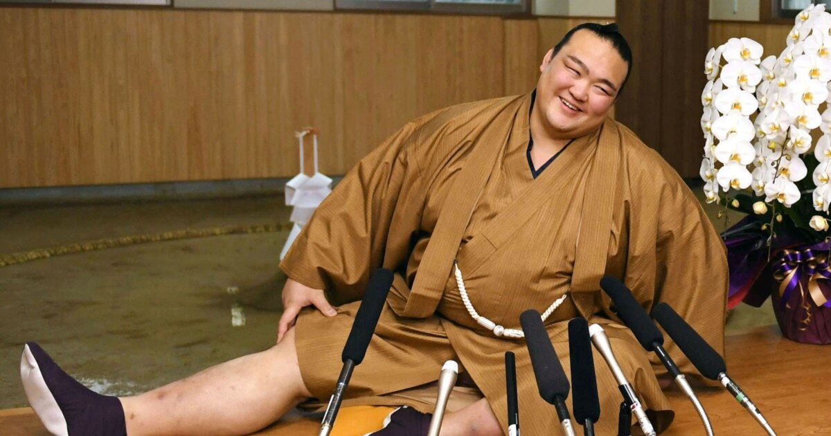After 19 Years, Japan Has a Sumo Grand Champion
