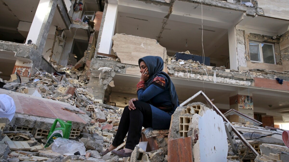 Iran in Mourning After Earthquake Kills 430