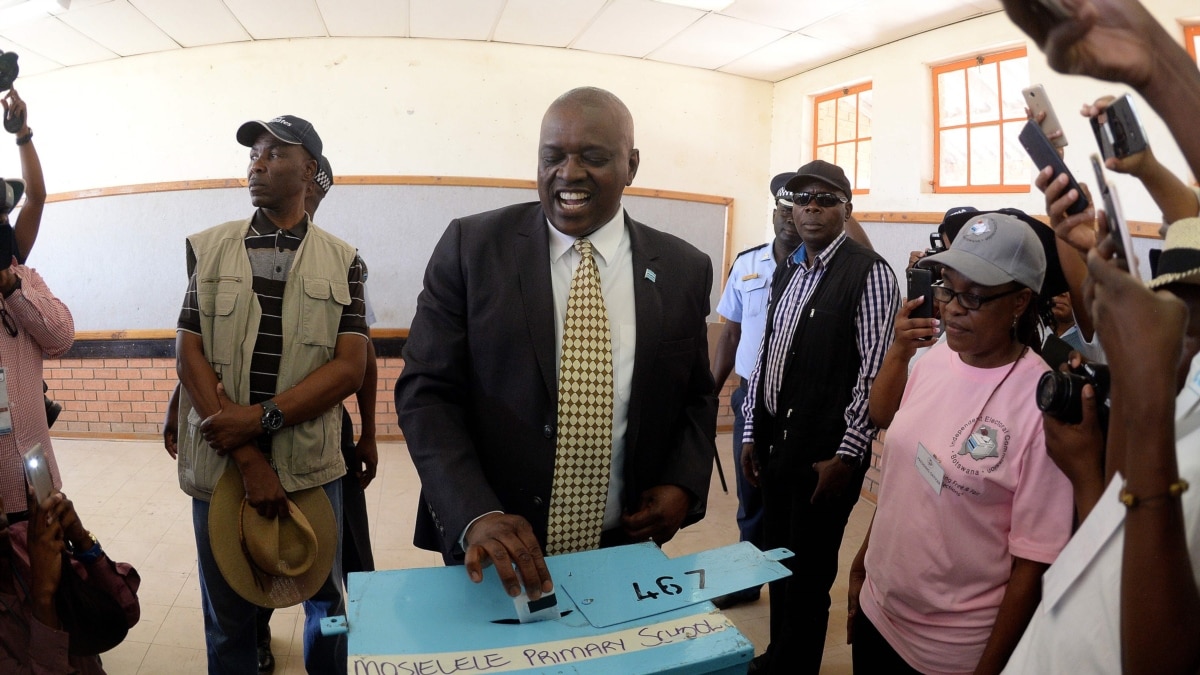 Botswana’s President to Stay in Office After Parliament Win