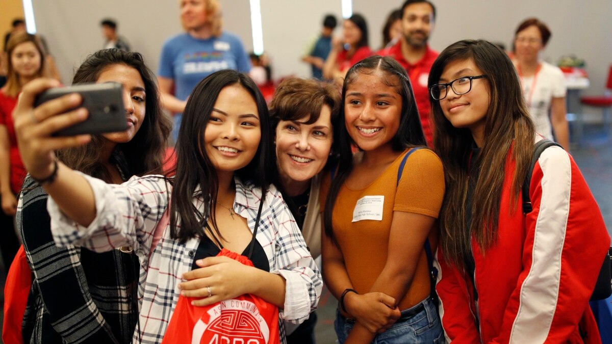 Gen Z: Politically Leaning to the Left