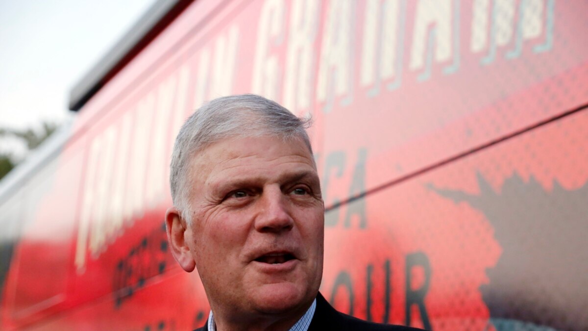 Rev. Graham’s Tour Evokes Evangelical Support for Trump